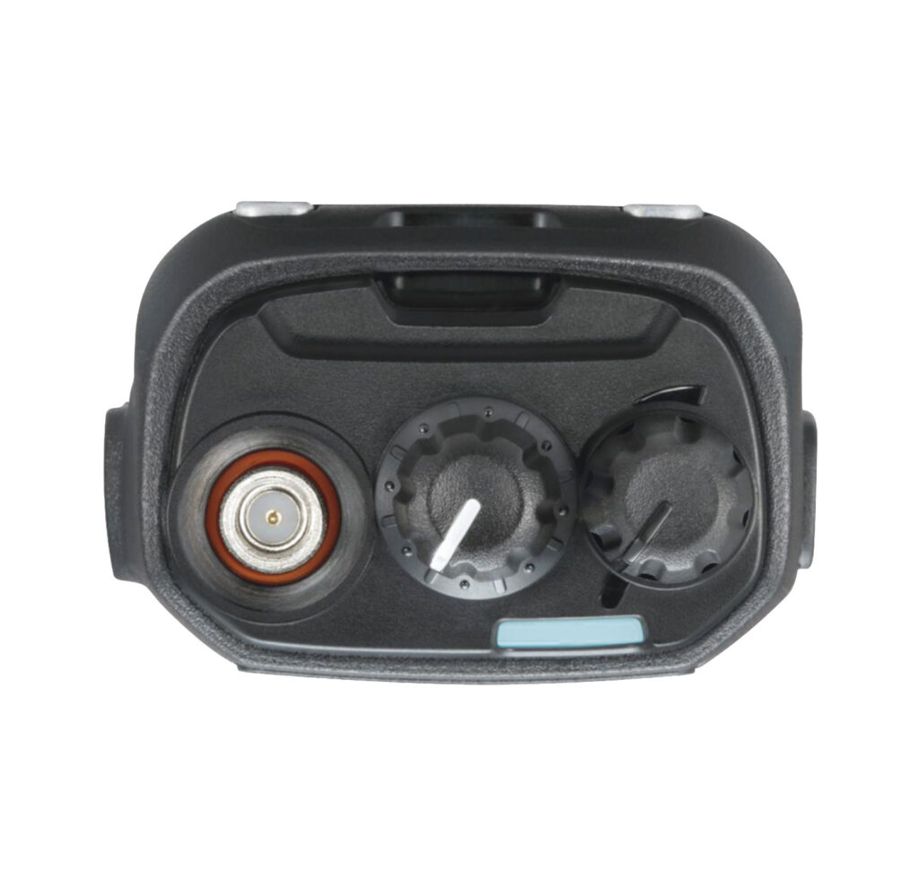 400-470 MHz, Analógico, 5 Watts, 64 Canales, GPS, IP55, MIL-STD-810 ...
